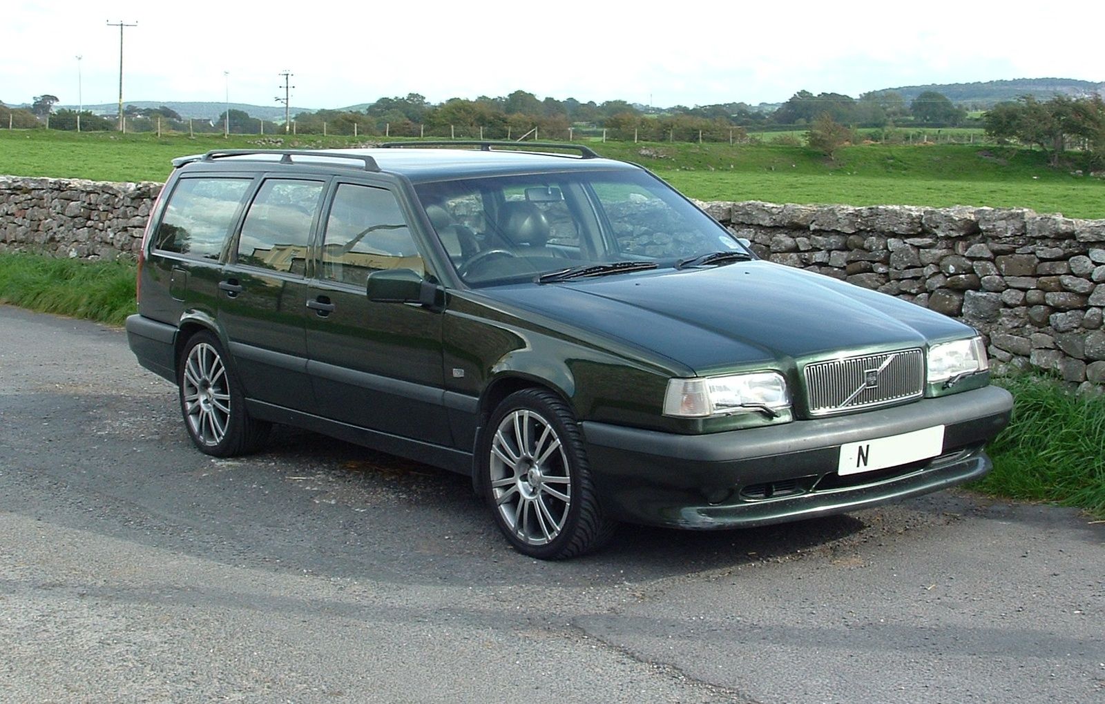 1995 Volvo 850 GLT Sedan 0-60 Times, Top Speed, Specs, Quarter Mile, and Wallpapers - MyCarSpecs ...