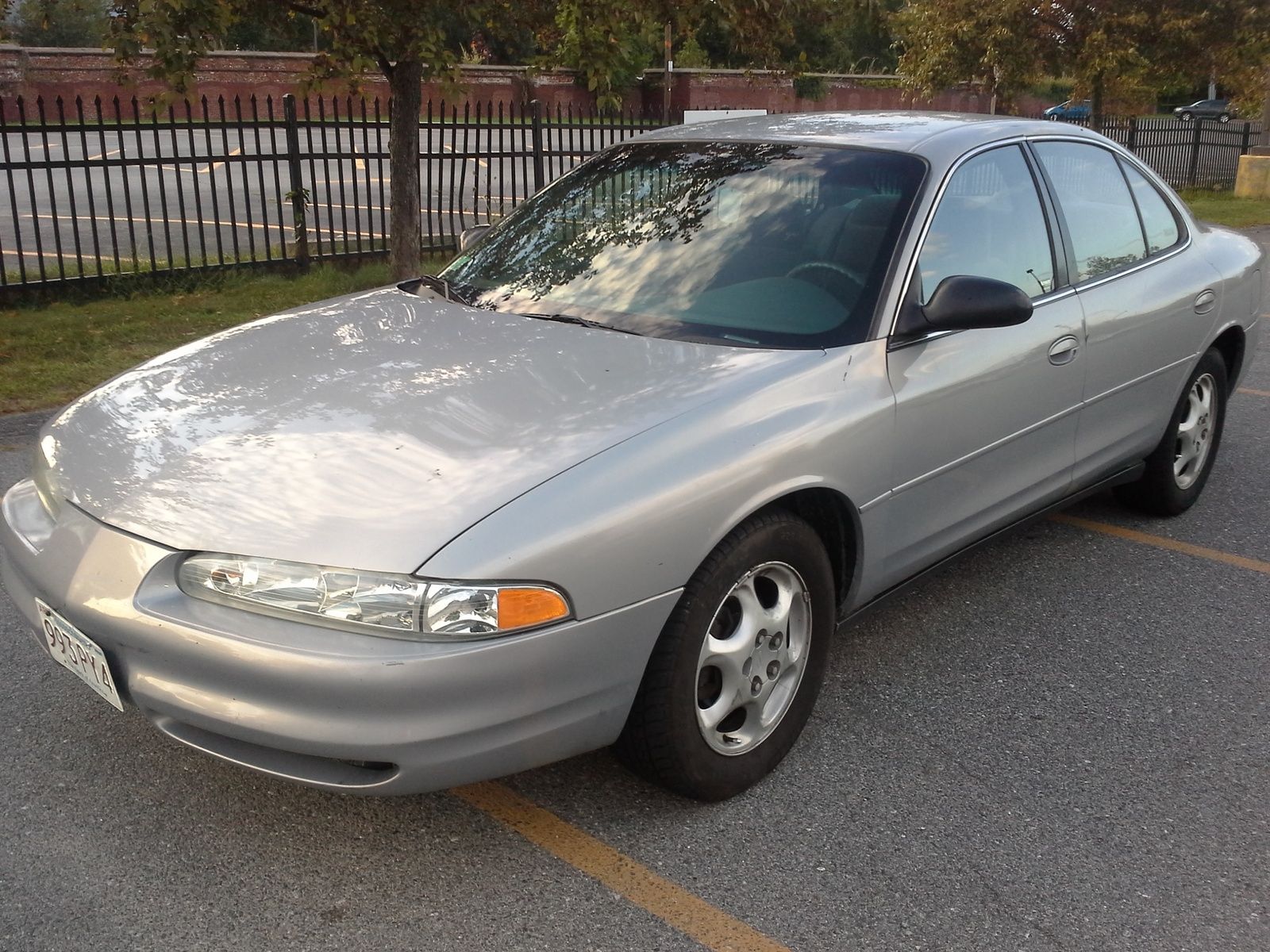 2001 Oldsmobile Intrigue GL 0-60 Times, Top Speed, Specs, Quarter Mile ...
