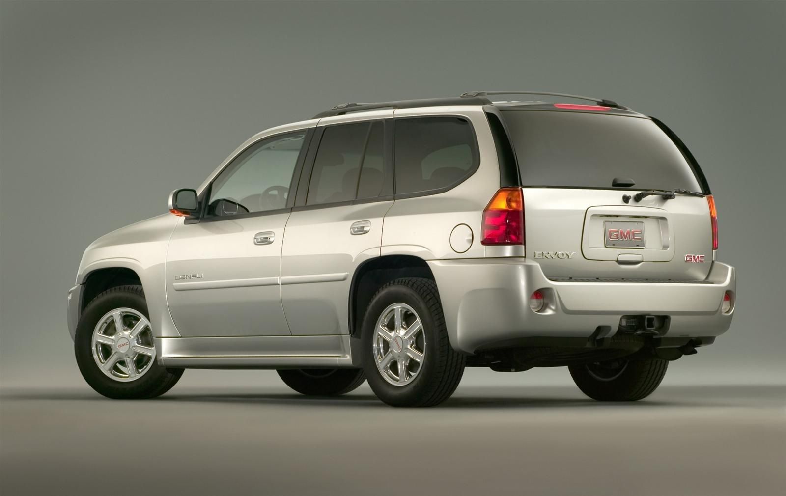 2006 GMC Envoy Xl-4wd Denali 0-60 Times, Top Speed, Specs, Quarter Mile ...
