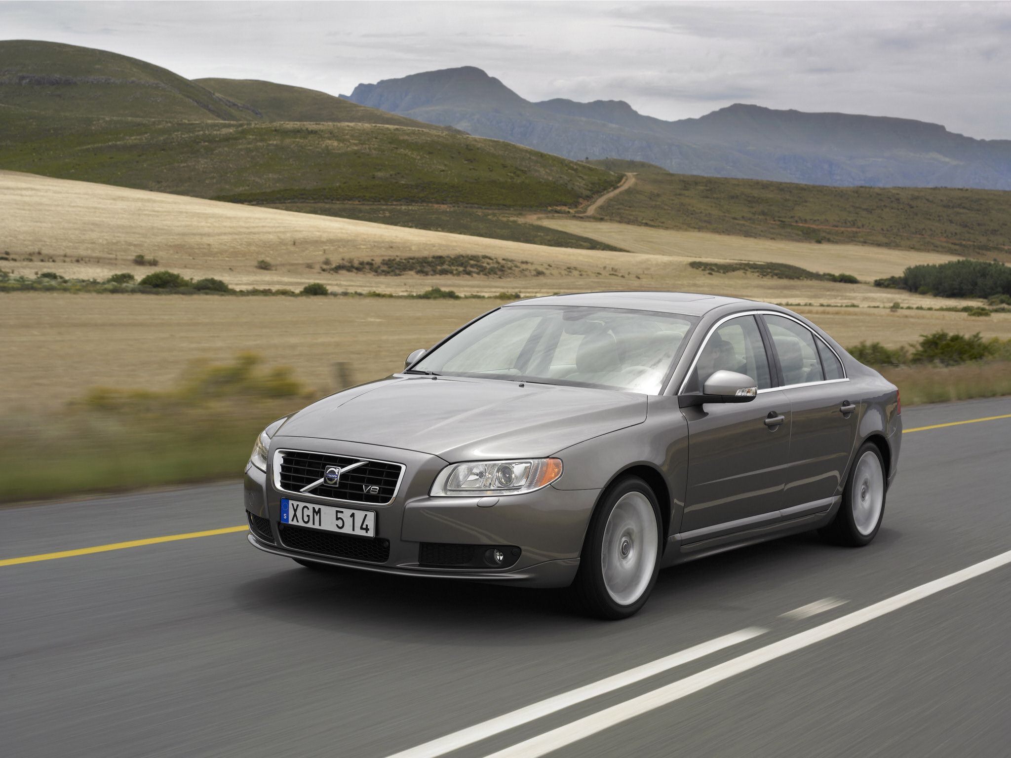 2007 Volvo S80 V8 AWD 0-60 Times, Top Speed, Specs, Quarter Mile, and ...