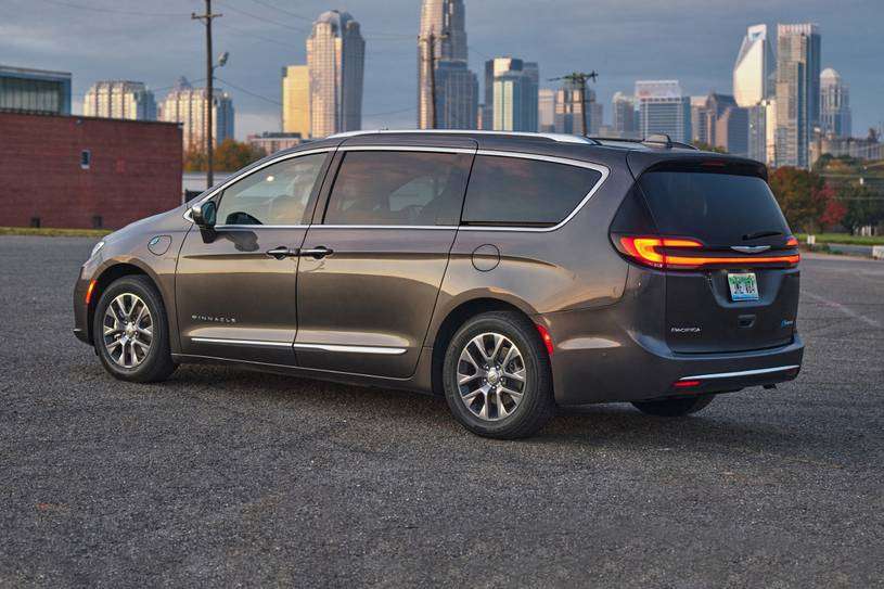 2021 Chrysler Pacifica Touring 0-60 Times, Top Speed, Specs, Quarter ...
