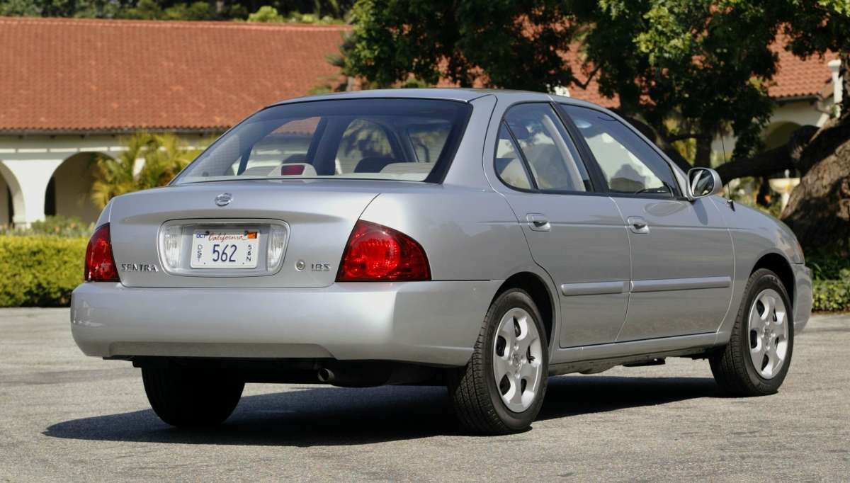 2002 Nissan Sentra SE-R Spec V 0-60 Times, Top Speed, Specs, Quarter ...
